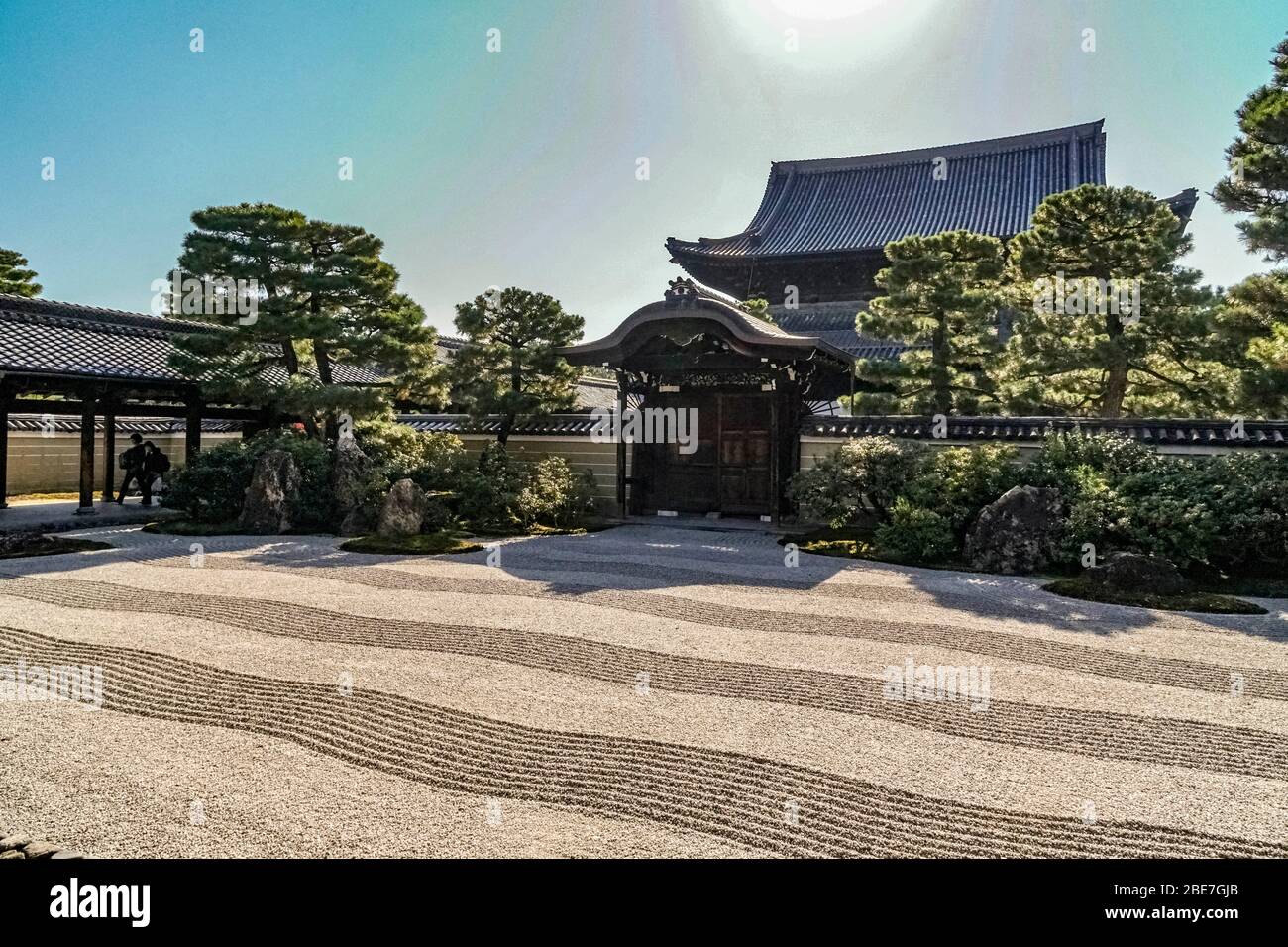 Japanese garden and temple hi-res stock photography and images - Alamy