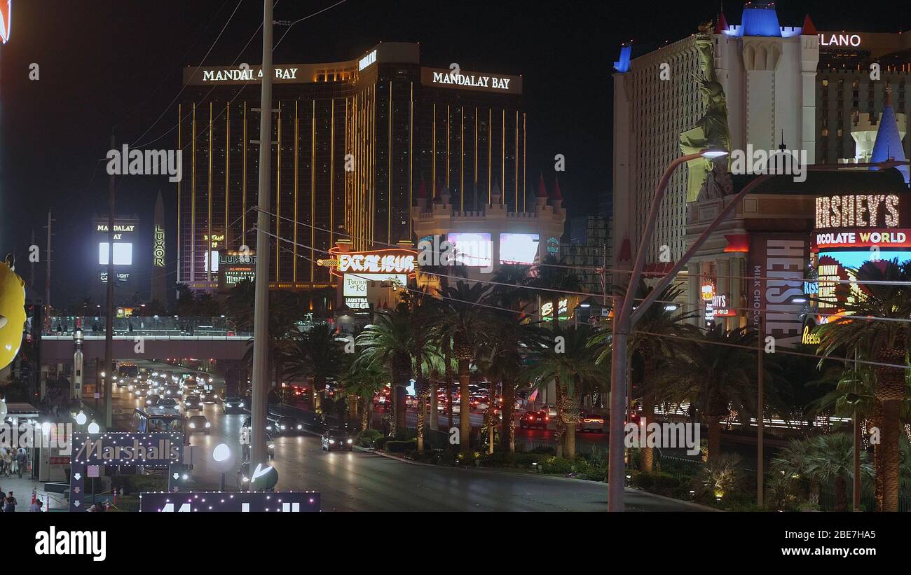 Street traffic on Las Vegas Boulevard - the strip at night - LAS VEGAS ...