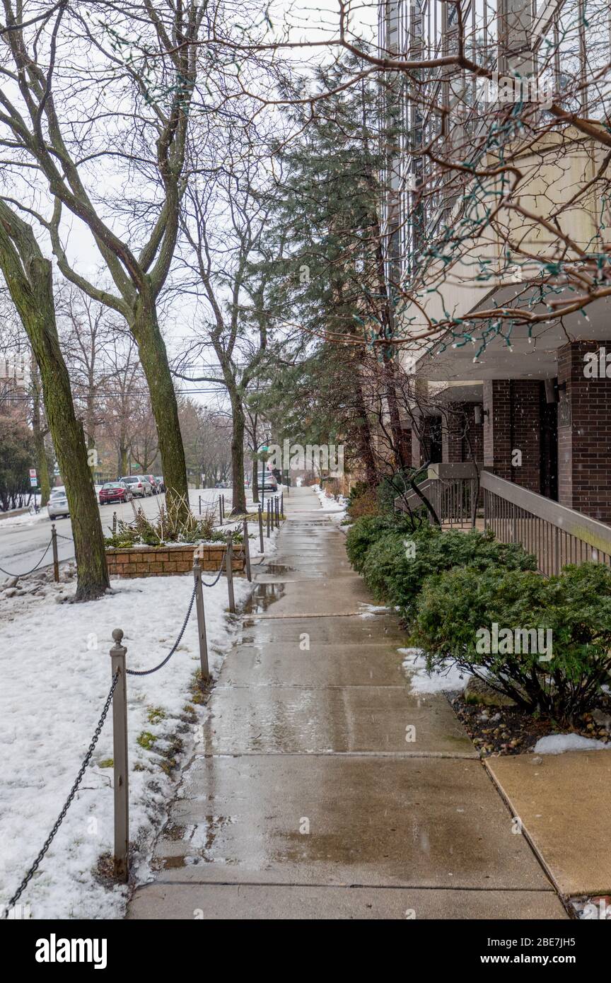 Snowy Day Downtown Evanston Illinois Stock Photo - Alamy