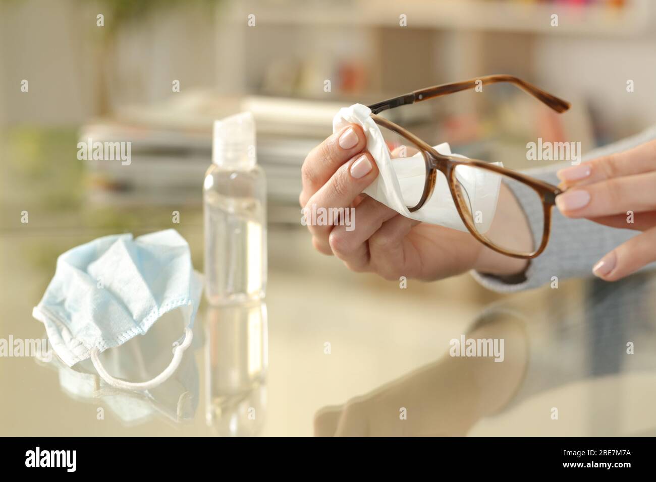 Cleaning eye hi-res stock photography and images - Alamy