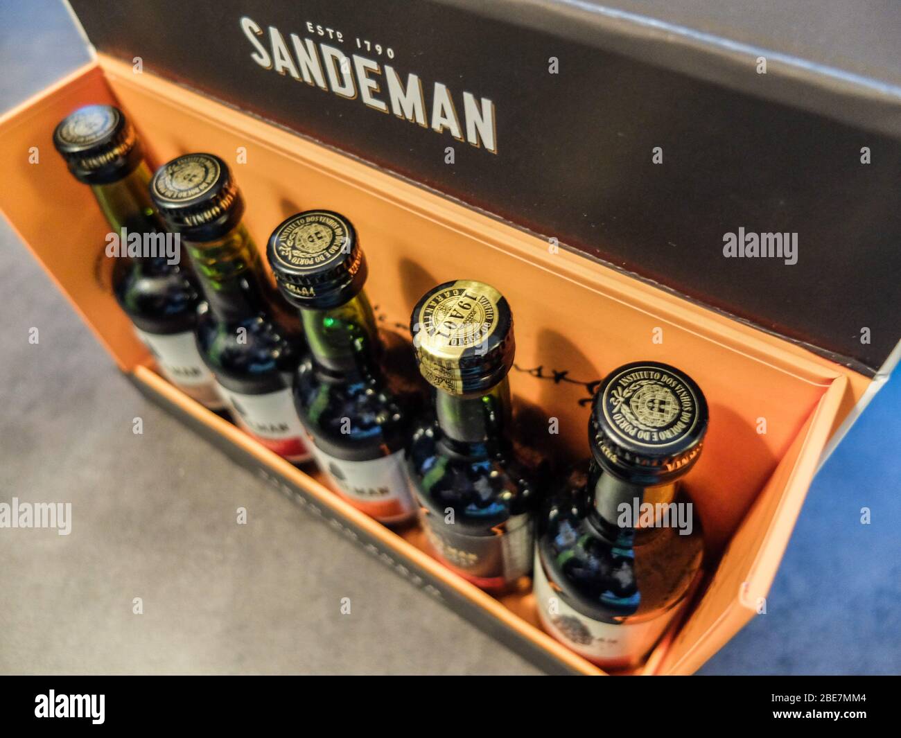 Sandeman vintage port hi-res stock photography and images - Alamy