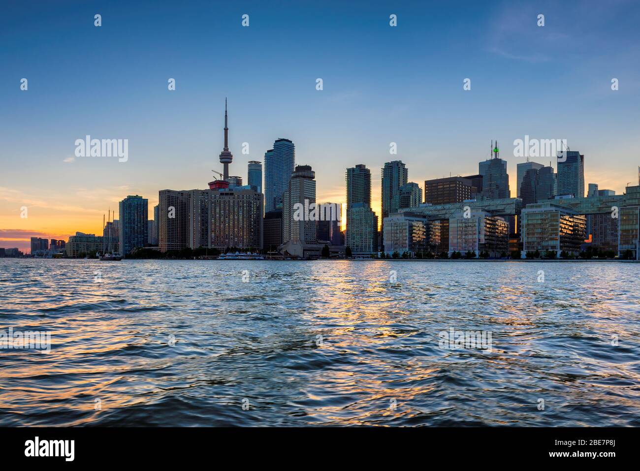 Toronto skyline at sunset - Toronto, Ontario, Canada Stock Photo - Alamy