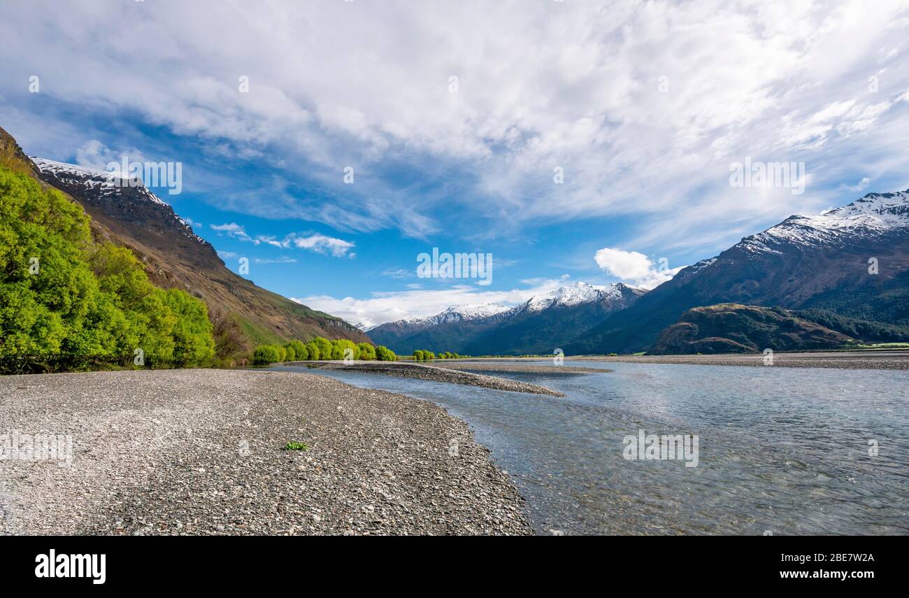 Matukituki River, snow covered mountains, Matukituki Valley, Mount ...