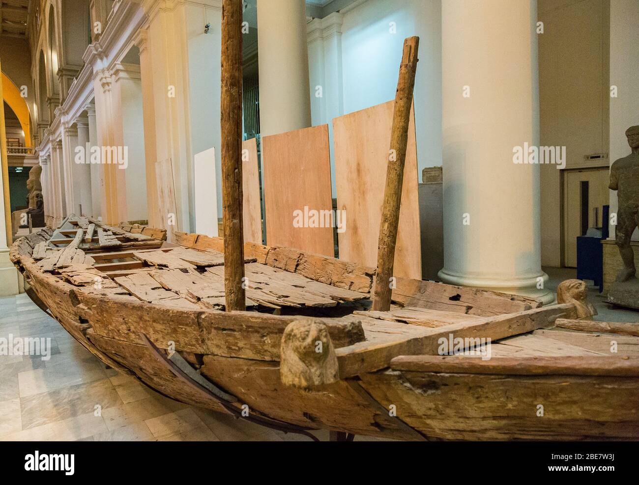 Egyptian pyramid model hi-res stock photography and images - Alamy