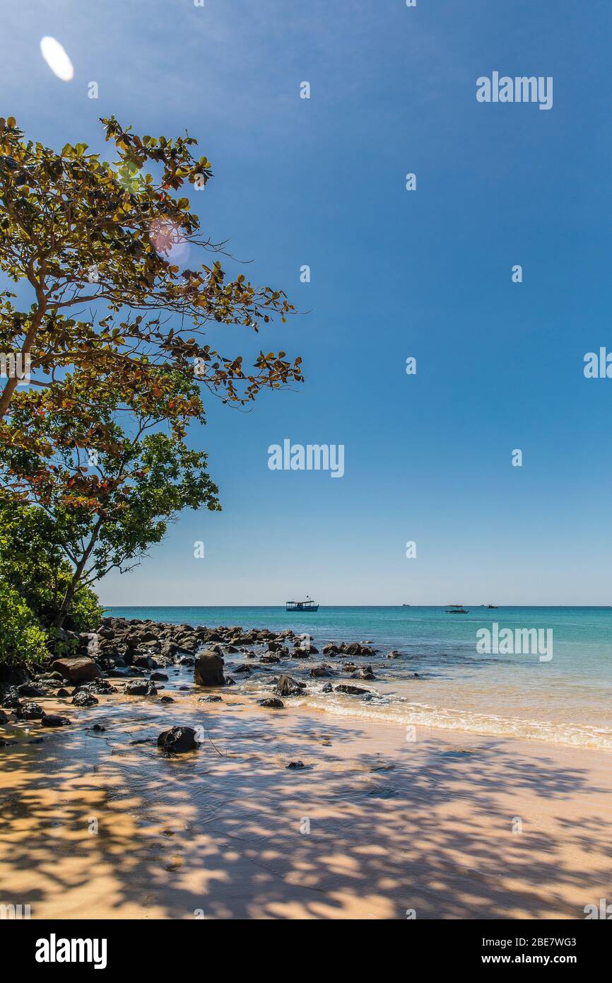 Lazy beach on the beautiful ocean shore, Koh Rong Samloem, Cambodia ...