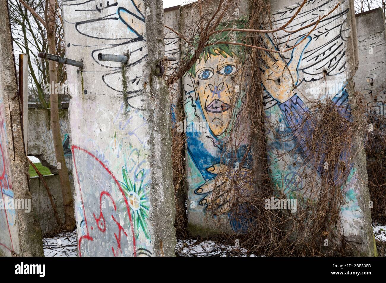 Berlin wall texture hi-res stock photography and images - Alamy