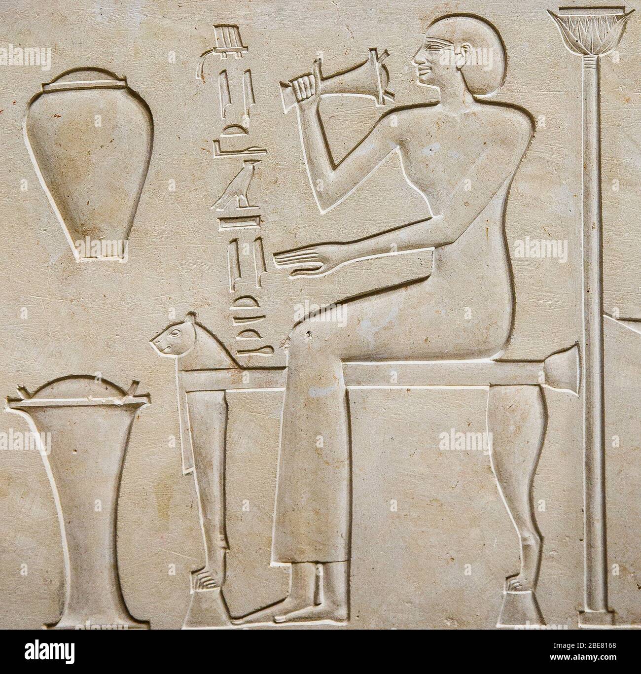 Cairo museum queen hi-res stock photography and images - Alamy