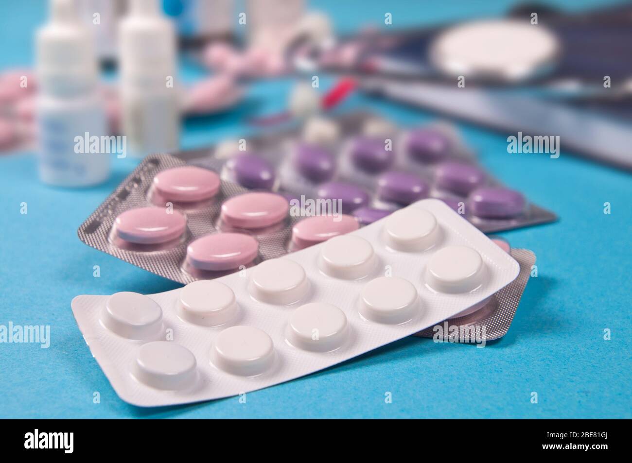 Lots of medicines hi-res stock photography and images - Alamy