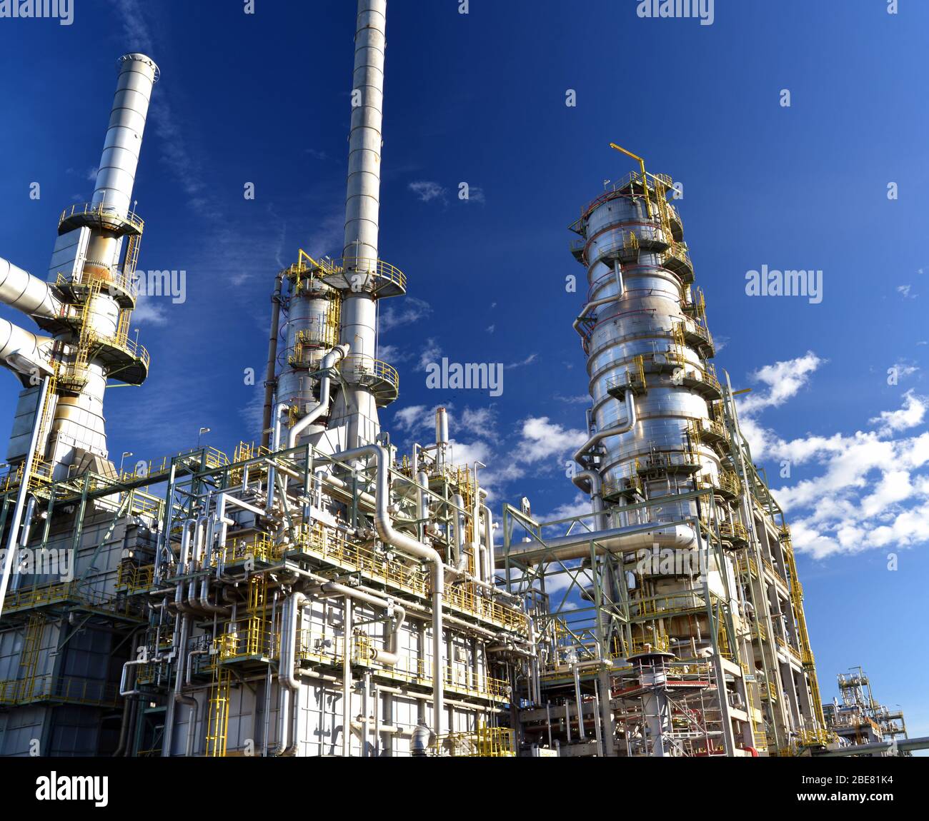 chemical industry - refinery building for the production of fuels Stock ...