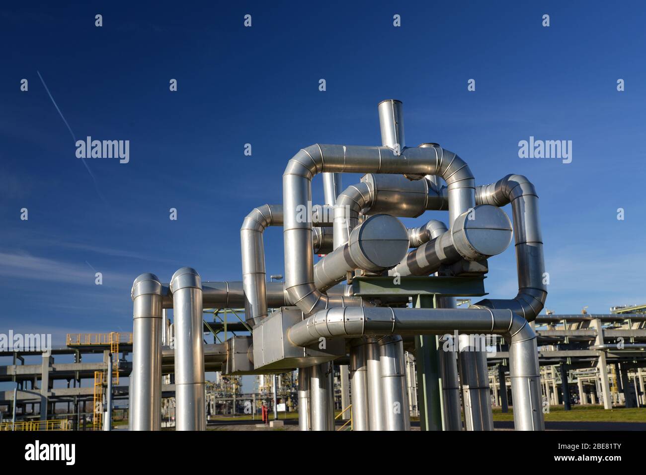 Industrial complex pipes hi-res stock photography and images - Alamy