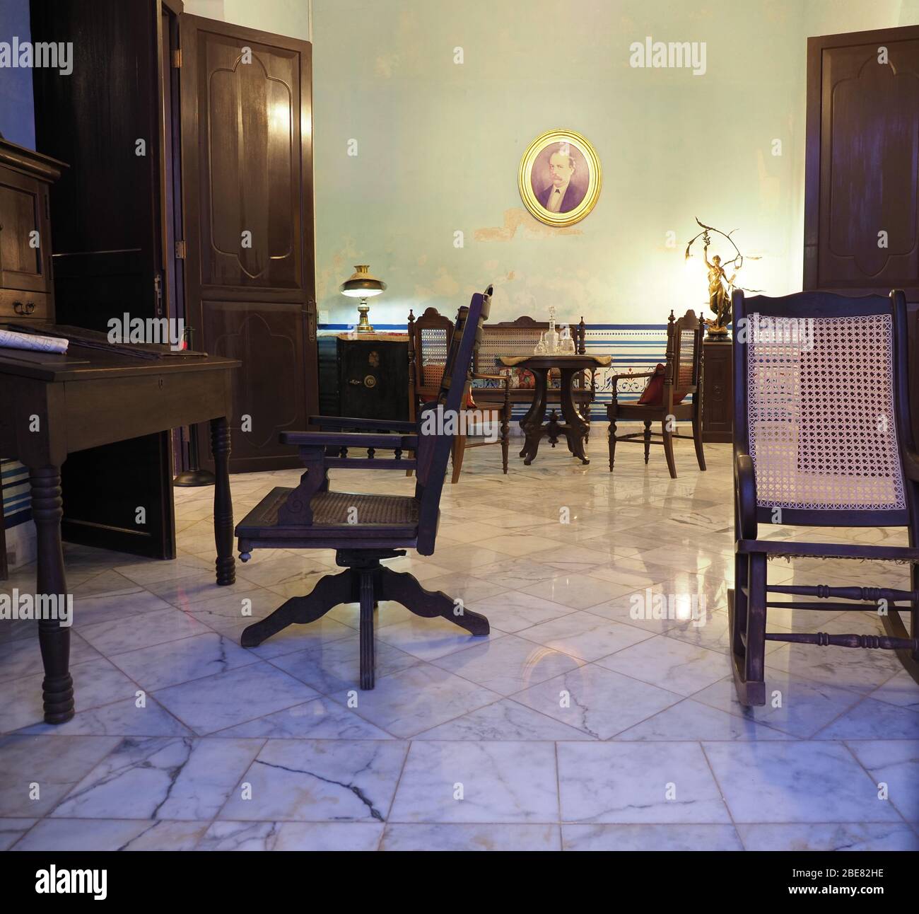 Room desk colonial historical hi-res stock photography and images - Alamy