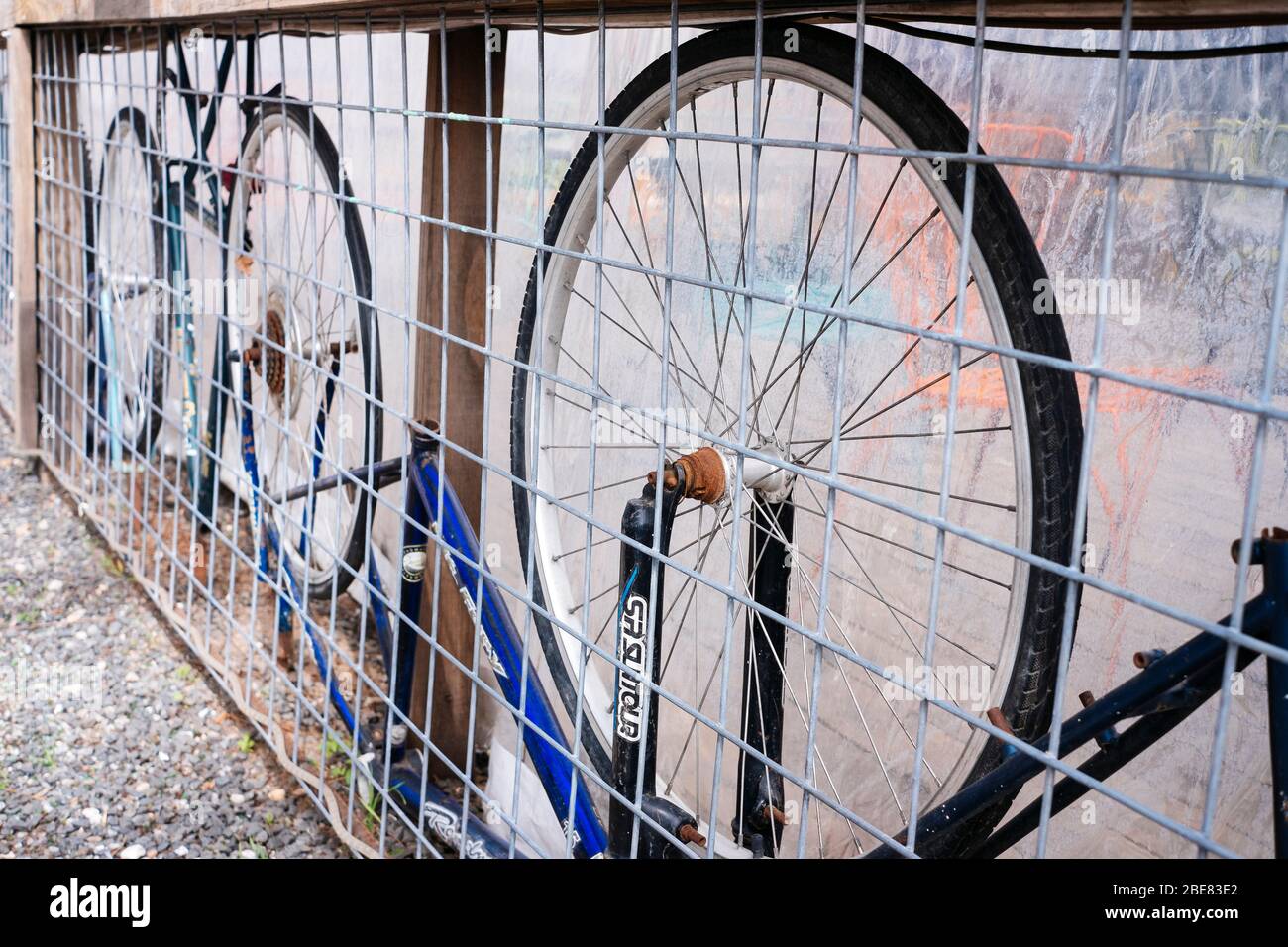 Bicycle wheels sculpture on a street in Austin, Texas Stock Photo - Alamy
