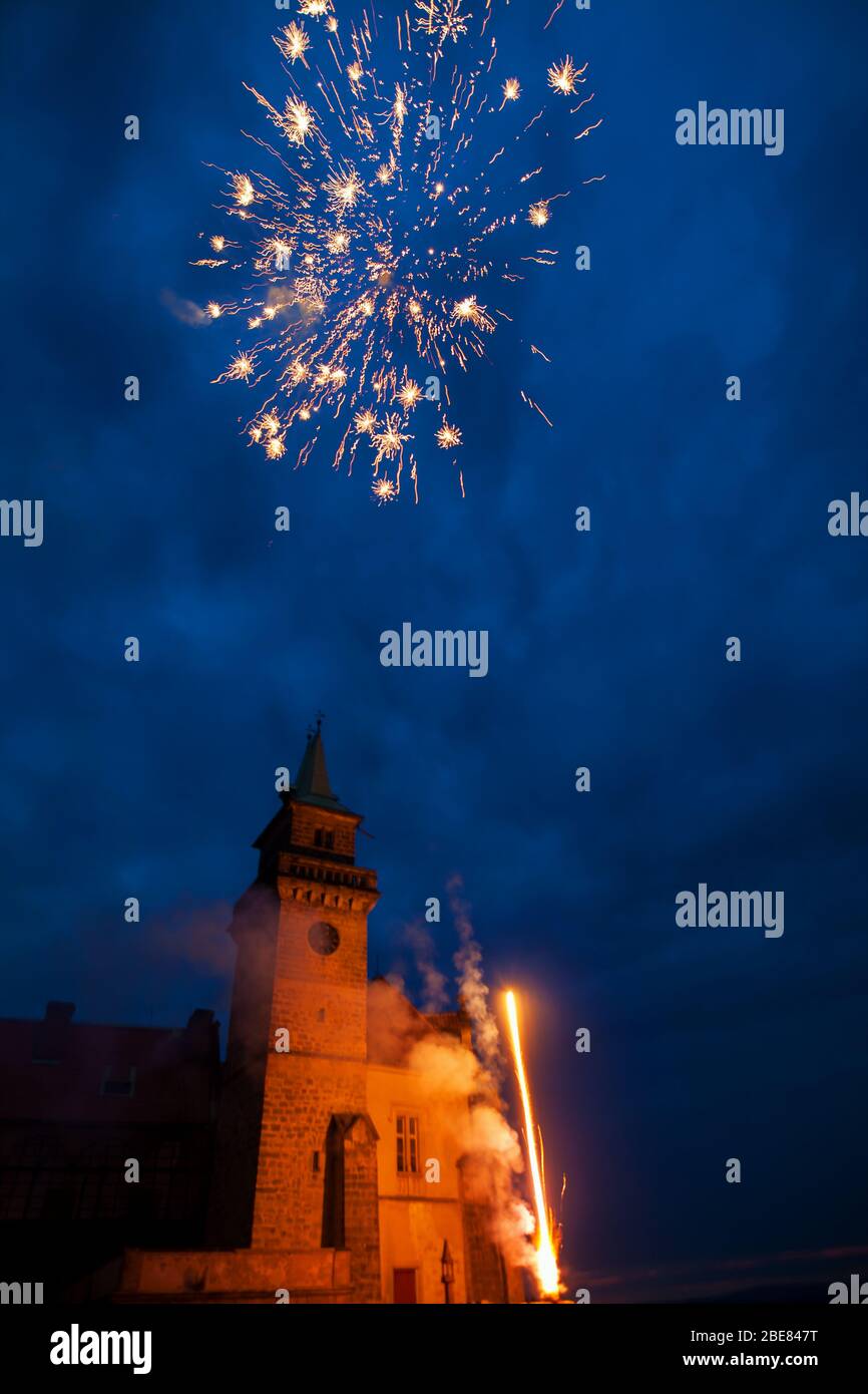 Fireworks night sky clock time hi-res stock photography and images - Alamy