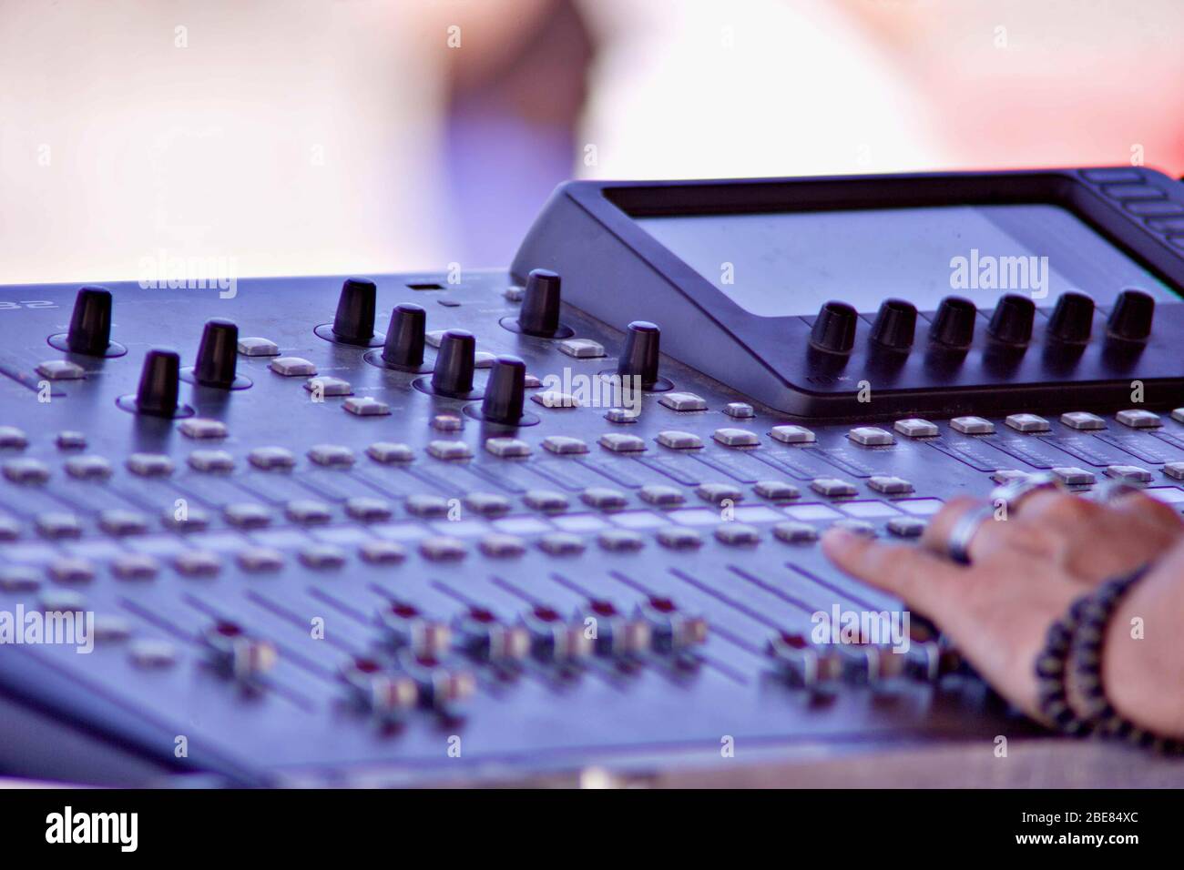 console DJ, Sound recording studio mixer desk: professional music ...