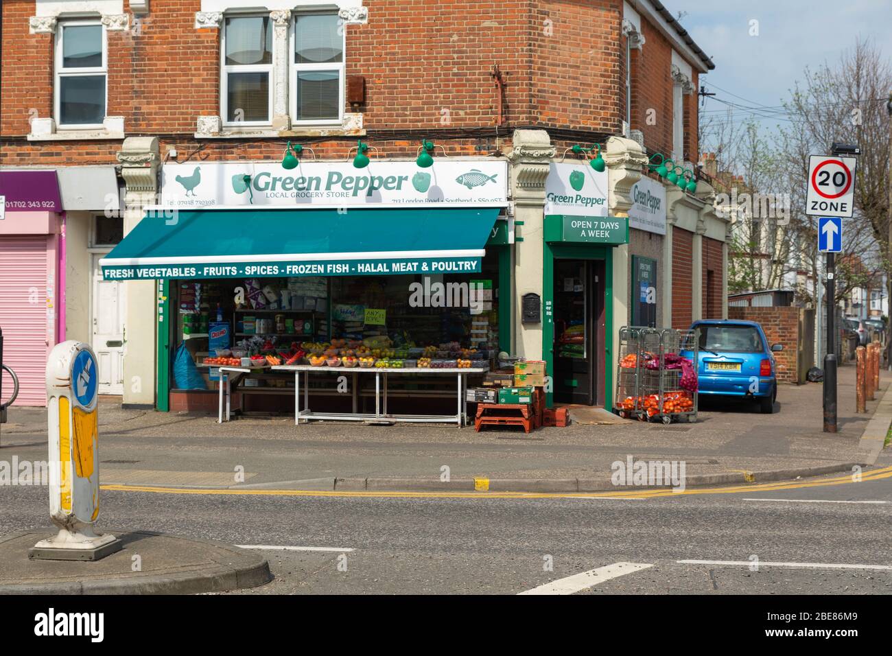 Corner, small grocery store, fresh, Westcliff-on-Sea, UK Stock Photo ...