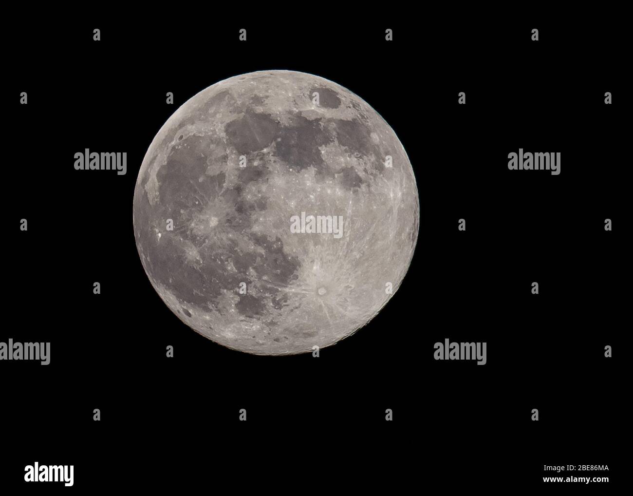 Full moon night detailed hi-res stock photography and images - Alamy