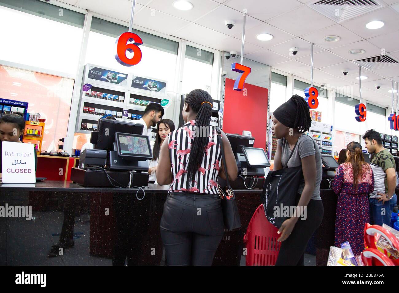 Man cash register hi-res stock photography and images - Alamy