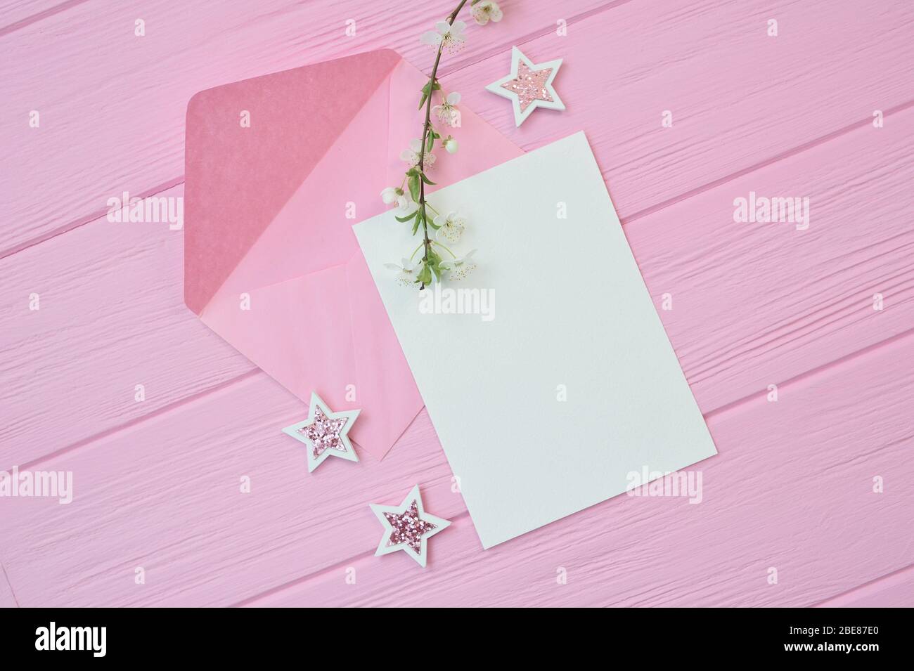 Pink envelope sheet paper hi-res stock photography and images - Alamy
