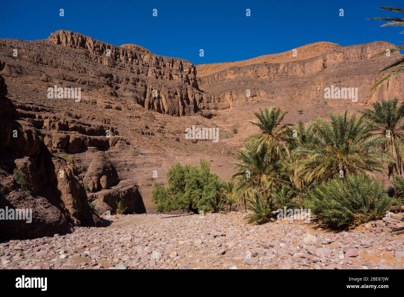 Gorge cascade hi-res stock photography and images - Alamy
