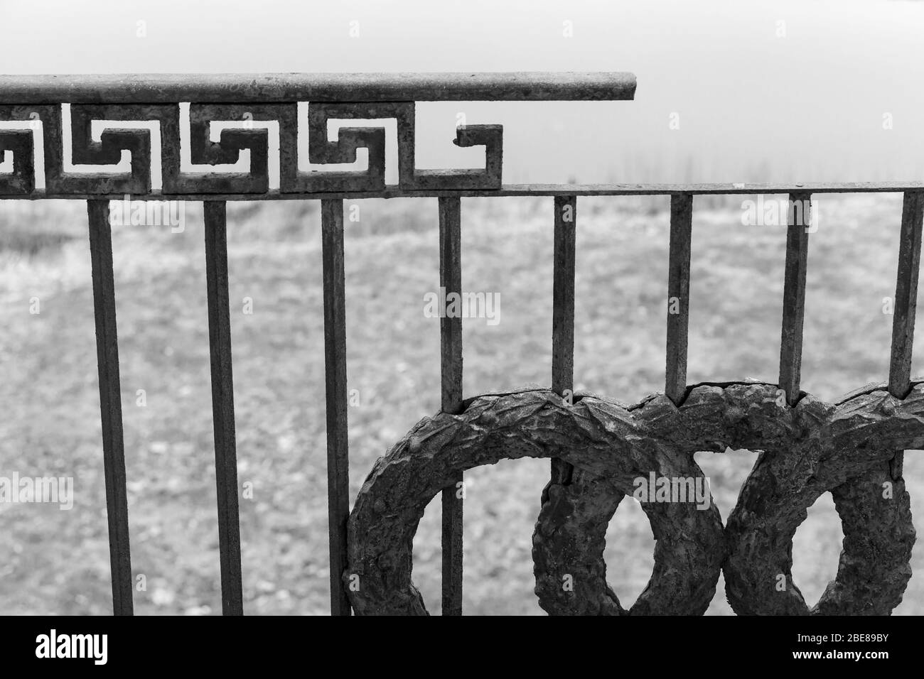 Cast iron railing hi-res stock photography and images - Alamy
