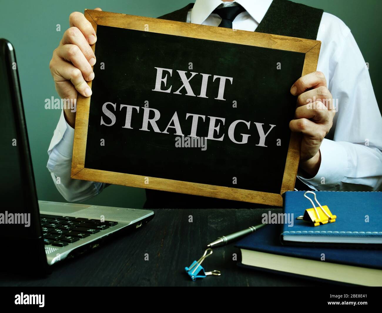 Employee exit management hi-res stock photography and images - Alamy