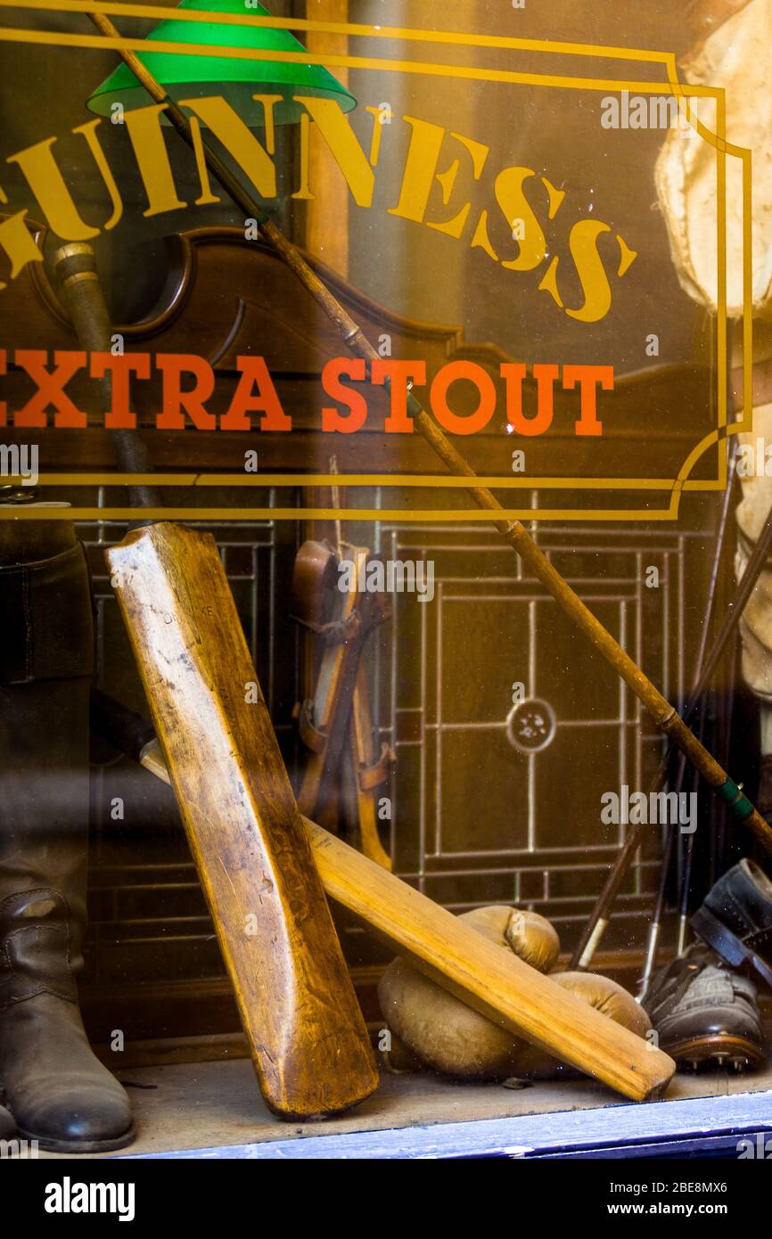 Cricket bar hi-res stock photography and images - Alamy