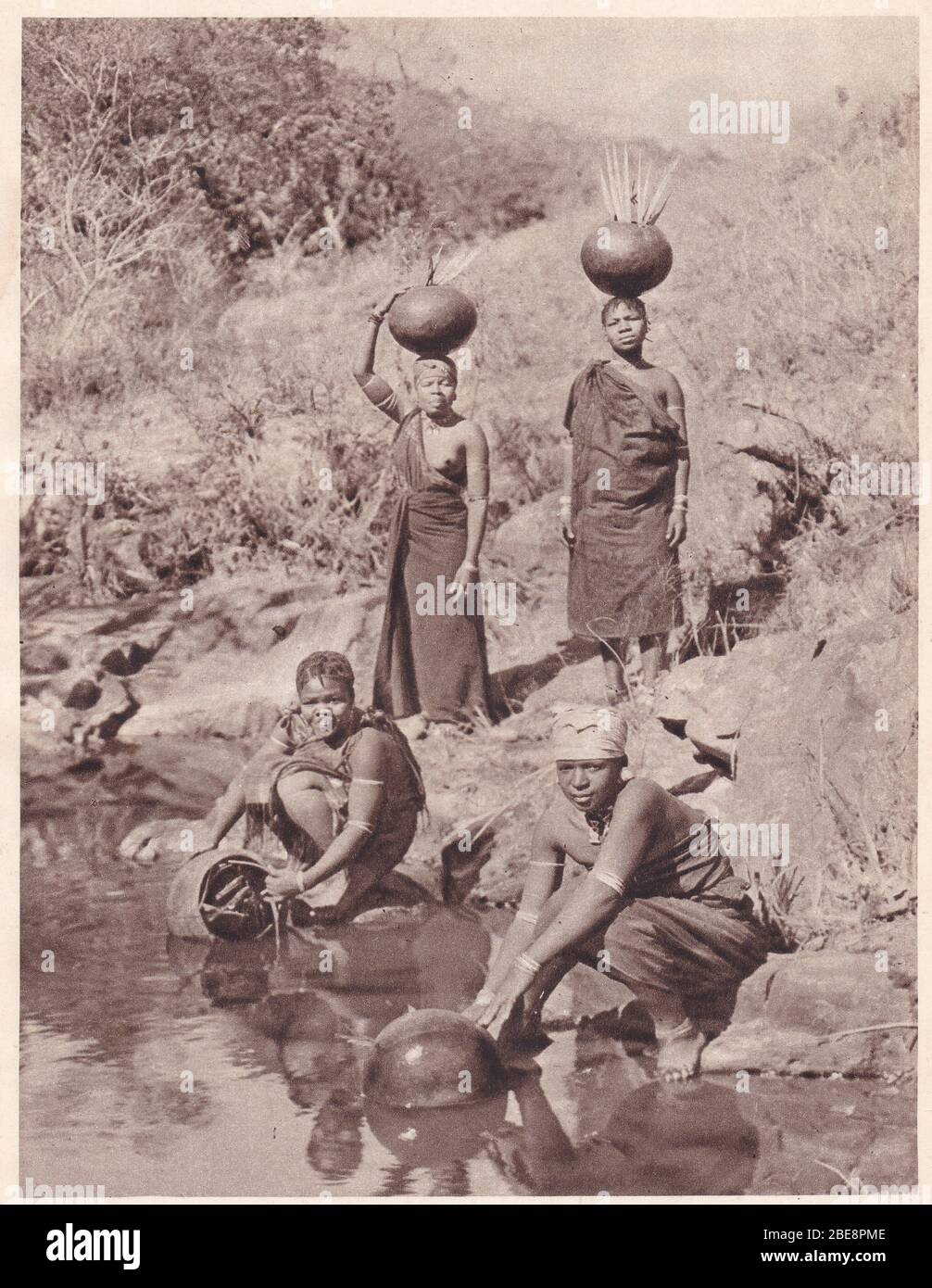 Zulu women hi-res stock photography and images - Alamy