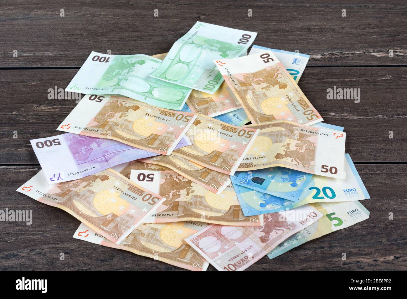 Money paper pile hi-res stock photography and images - Alamy