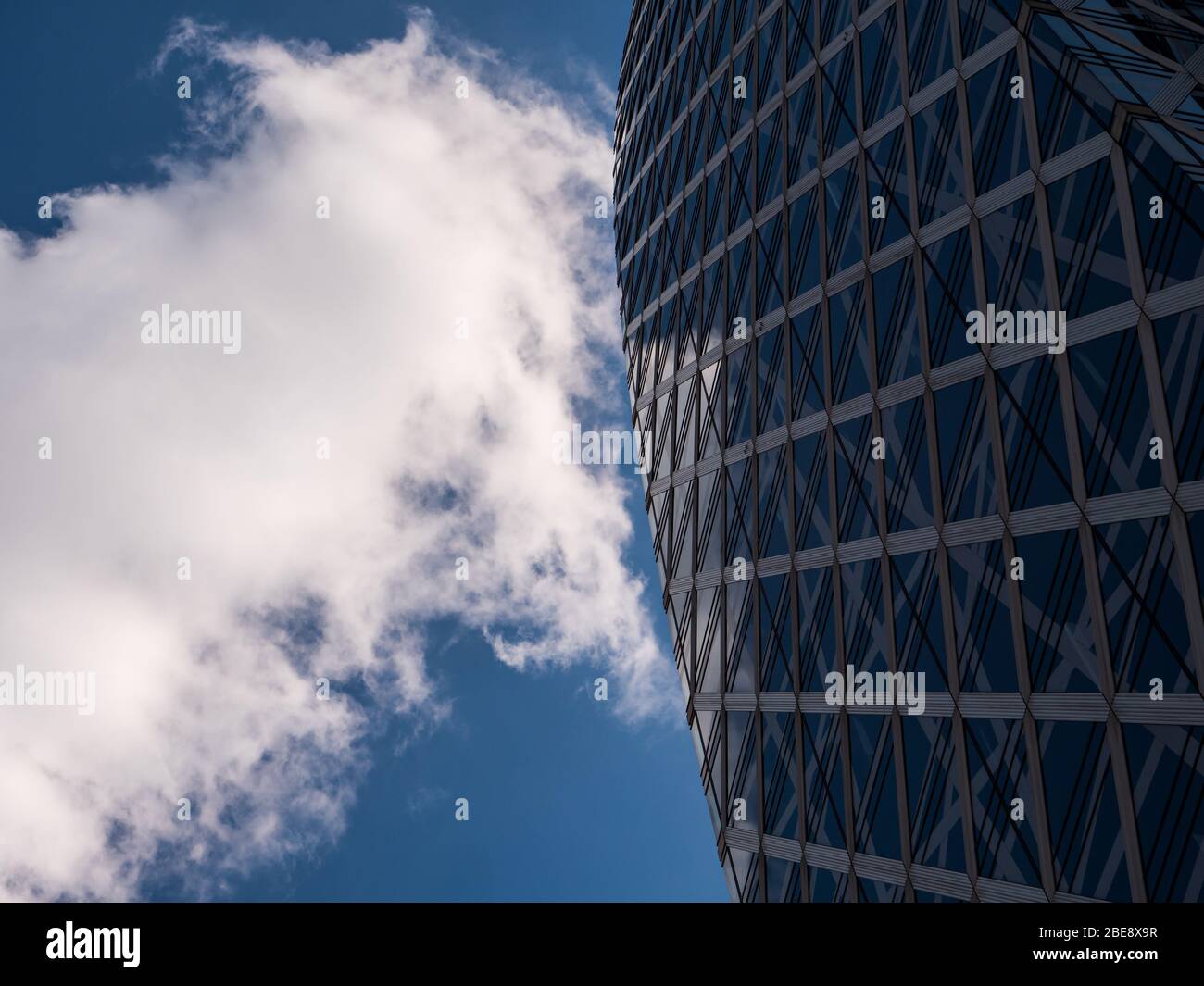 Tokyo, Japan - 17 11 2019: The side of the iconic Mode Gakuen Cocoon in ...