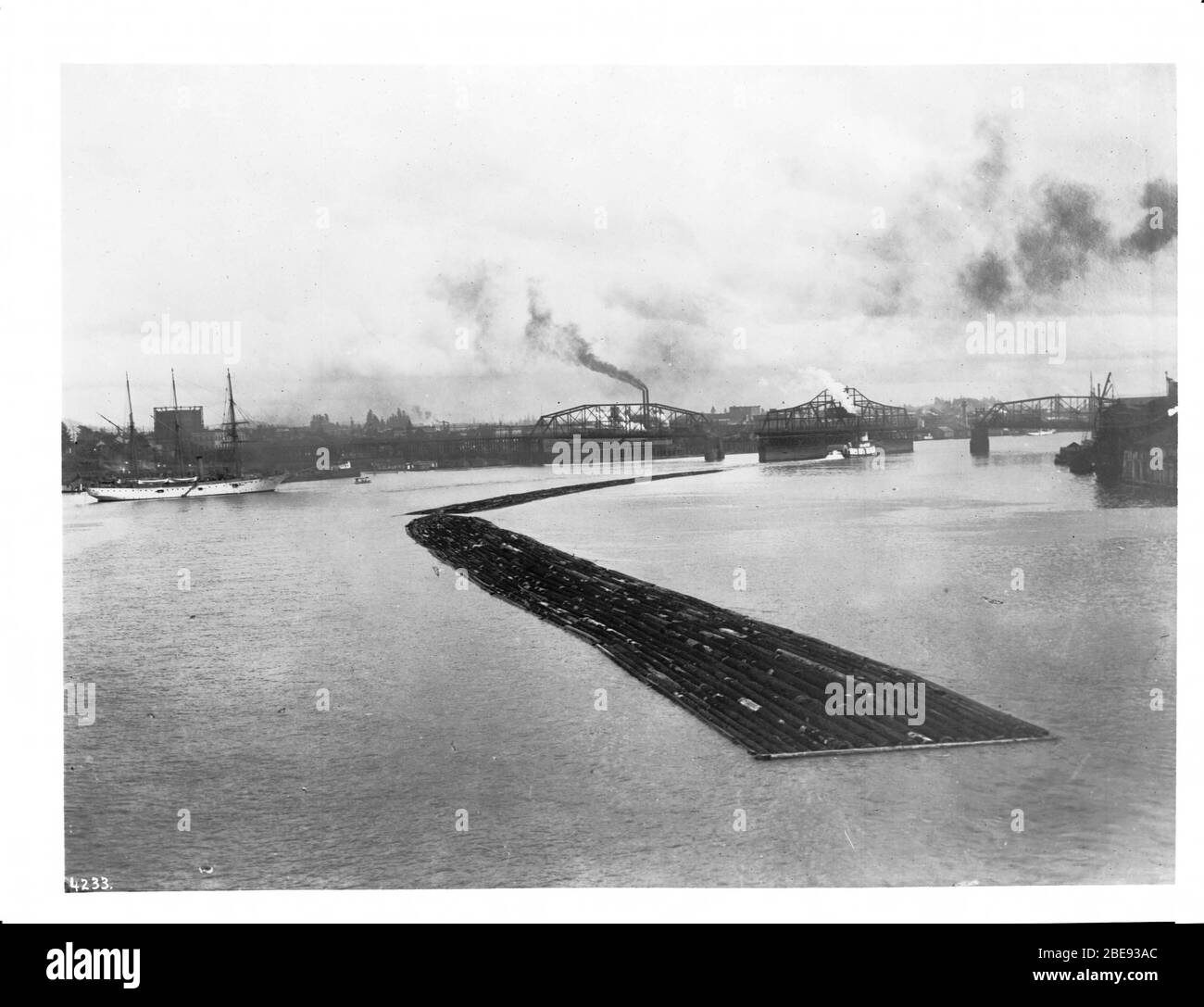 Paddlewheel tugboat hi-res stock photography and images - Alamy
