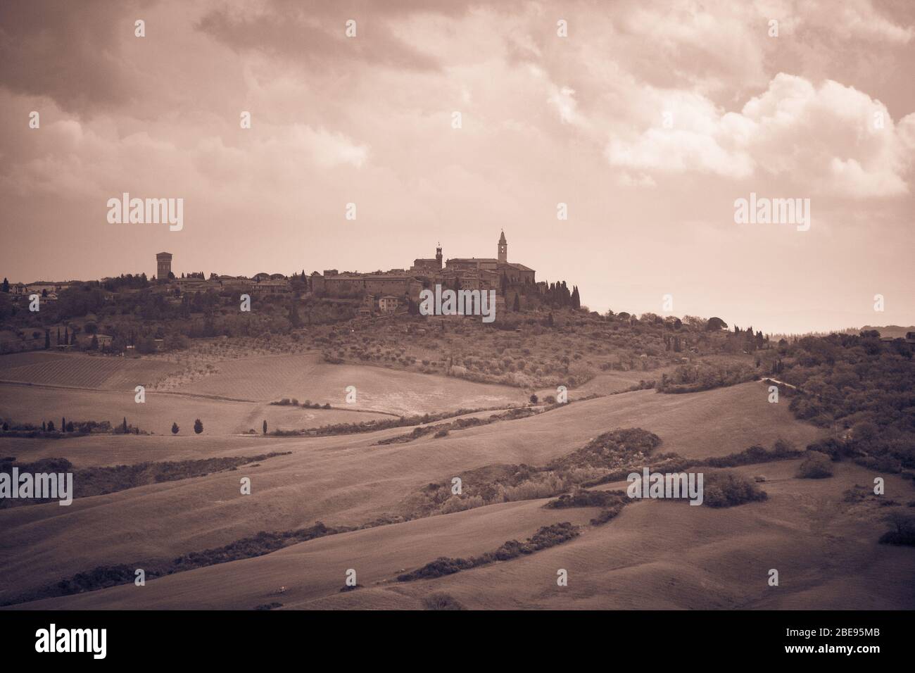 Typical Tuscan landscape. Ancient village on top of rolling hills Stock ...