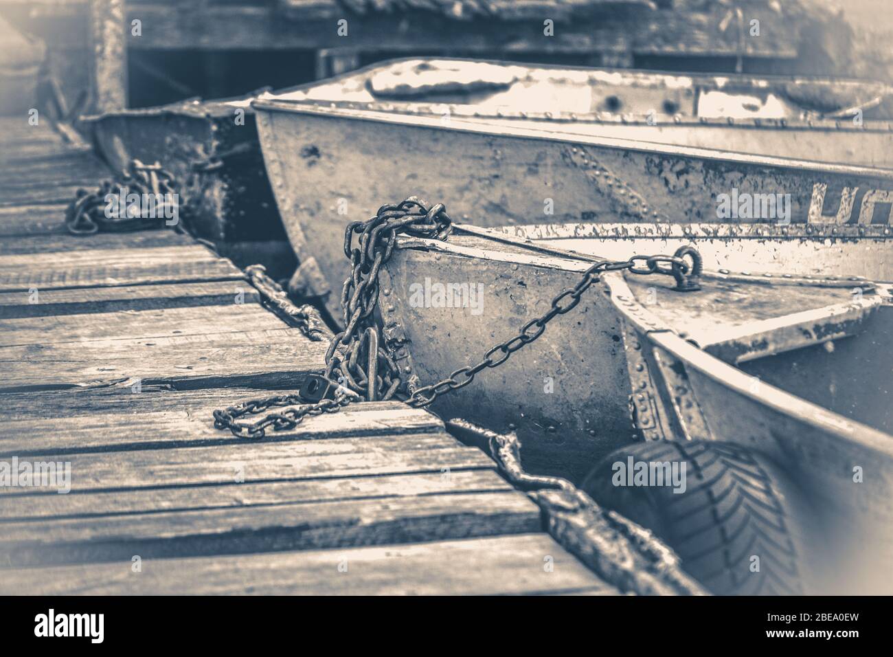 Simple boats hi-res stock photography and images - Alamy