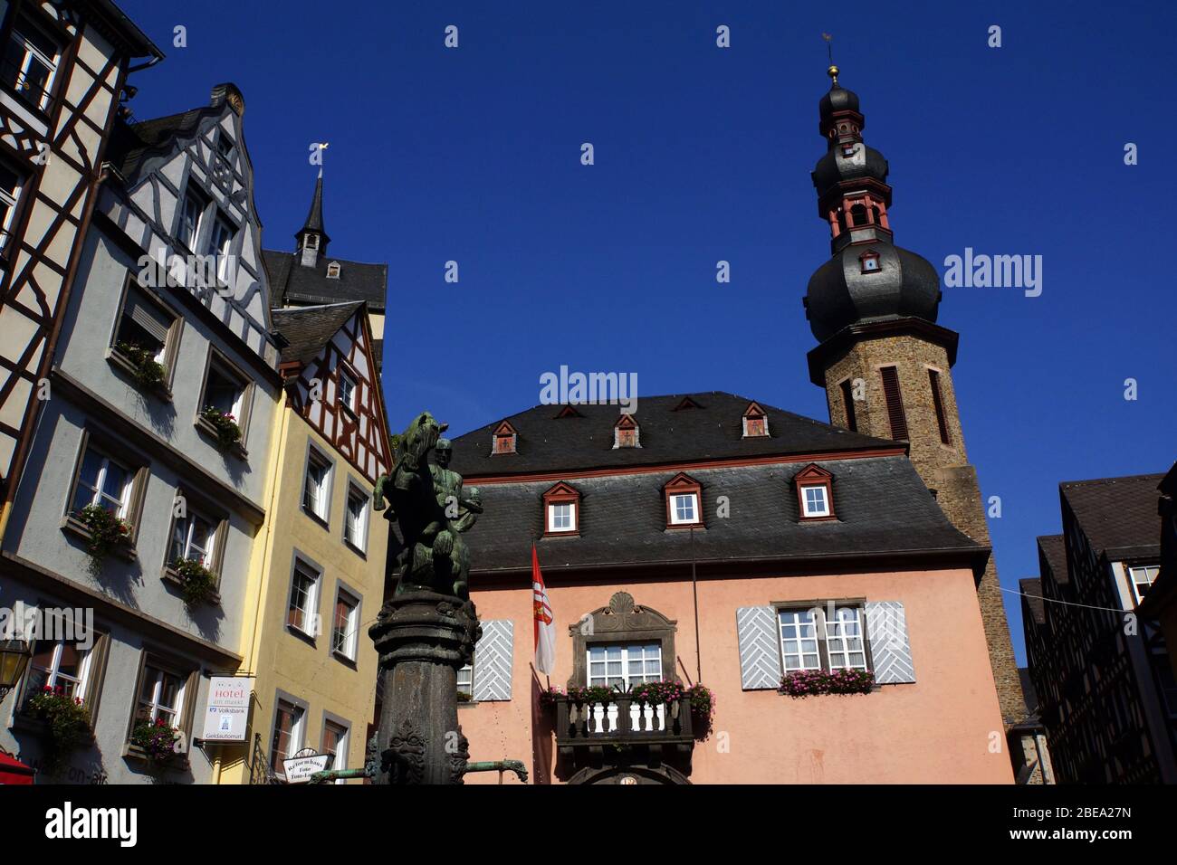 Marktplatz mit Rathaus und Martinsbrunnen, Cochem, Rheinland-Pfalz ...