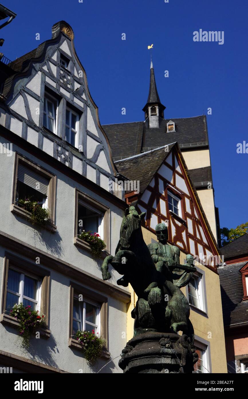 Marktplatz mit Rathaus und Martinsbrunnen, Cochem, Rheinland-Pfalz ...