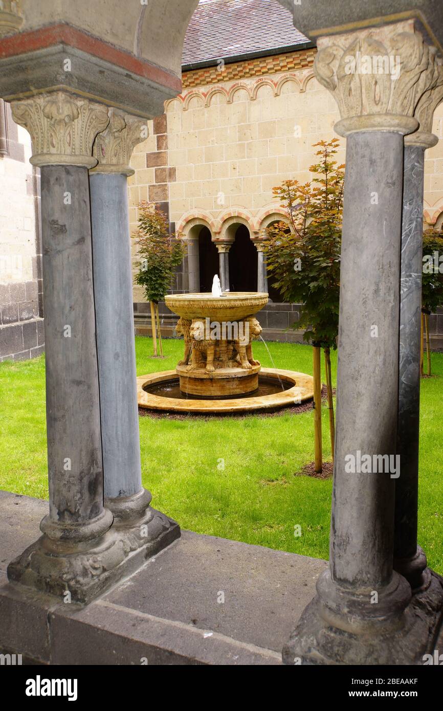 Maria brunnen hi-res stock photography and images - Alamy