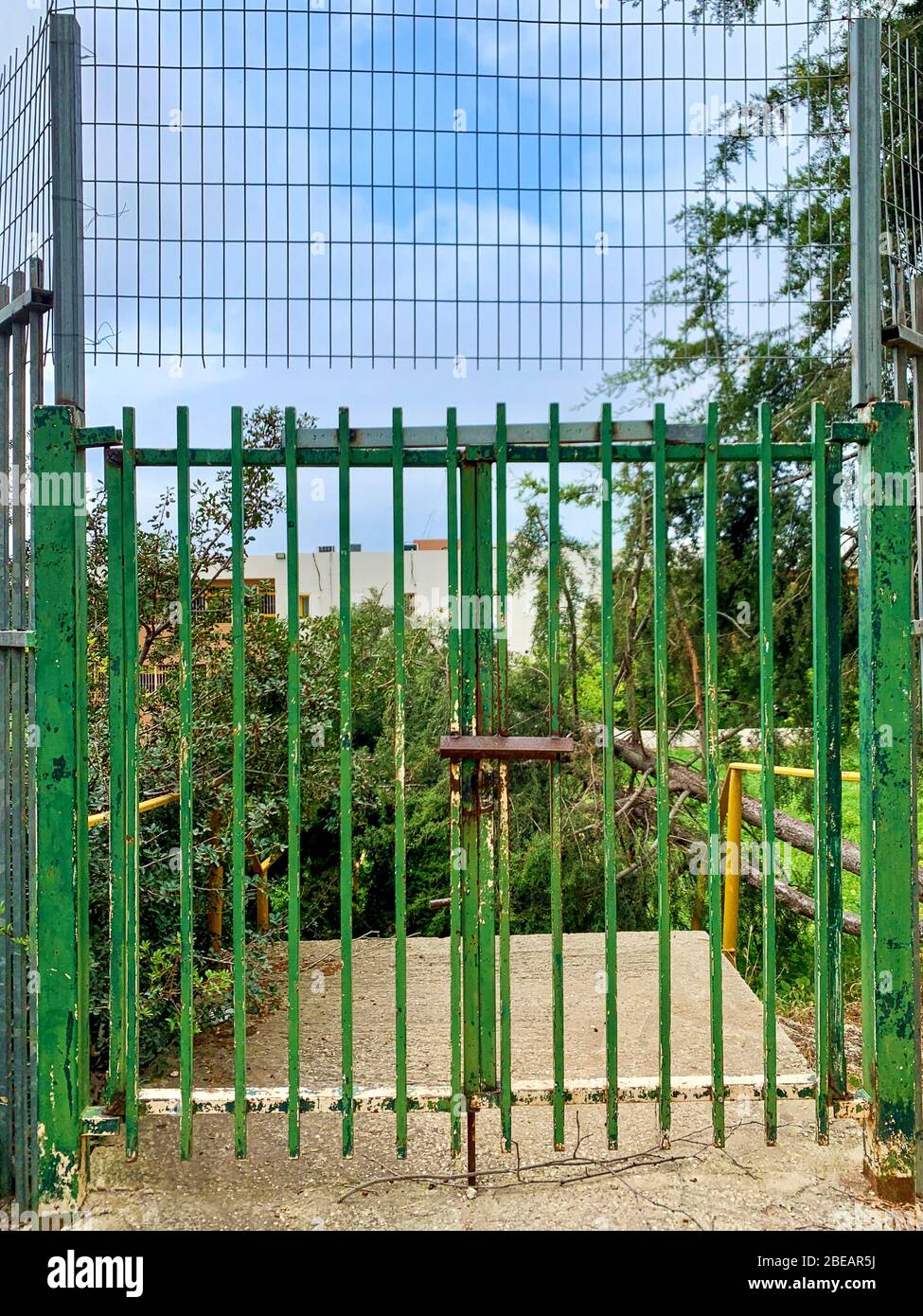 Locked school gate hi-res stock photography and images - Alamy