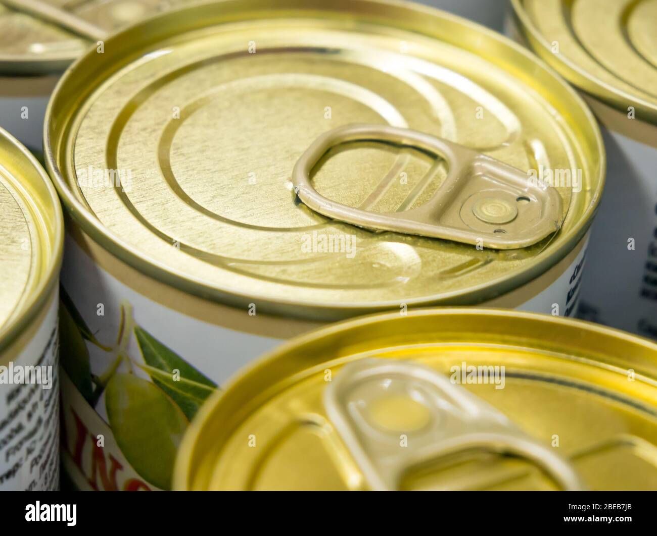 Opening the lid hi-res stock photography and images - Alamy