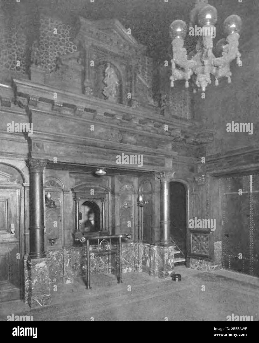 Architect magazine hi-res stock photography and images - Alamy