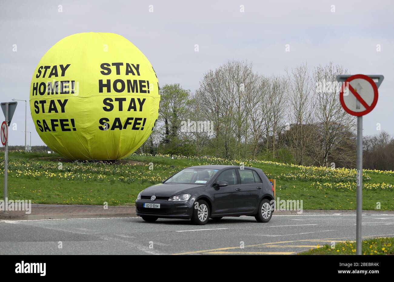 Stay safe sign hi-res stock photography and images - Alamy