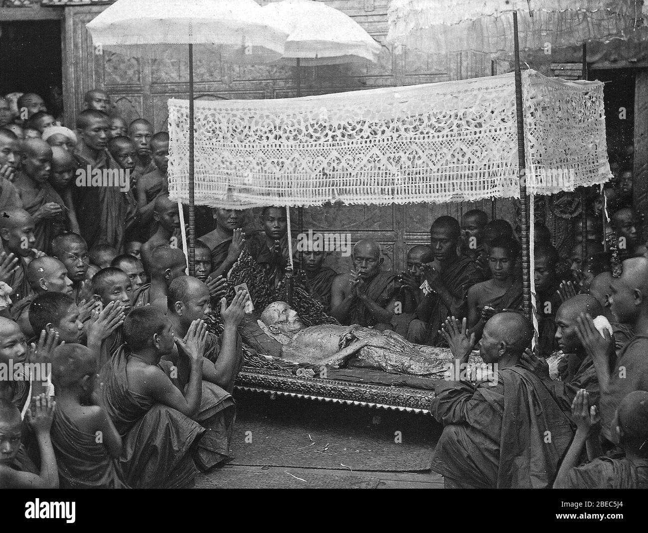 Buddhist monk funeral Black and White Stock Photos & Images - Alamy