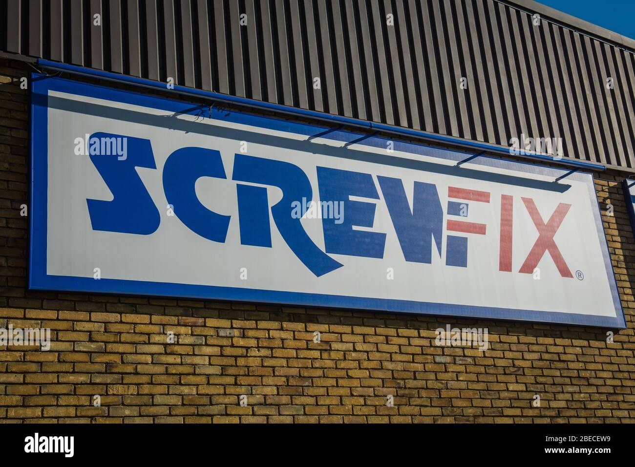 Screwfix logo hi-res stock photography and images - Alamy