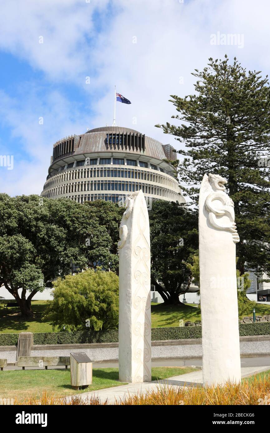 Pou Whenua (tribal boundary markers) by Te Atiawa sculptor Ra Vincent ...