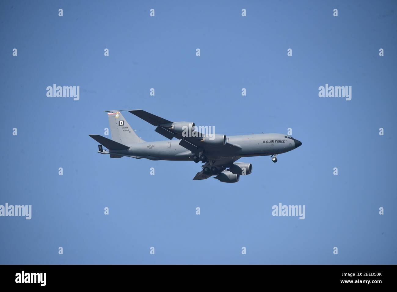 Refuelling aircraft hi-res stock photography and images - Alamy