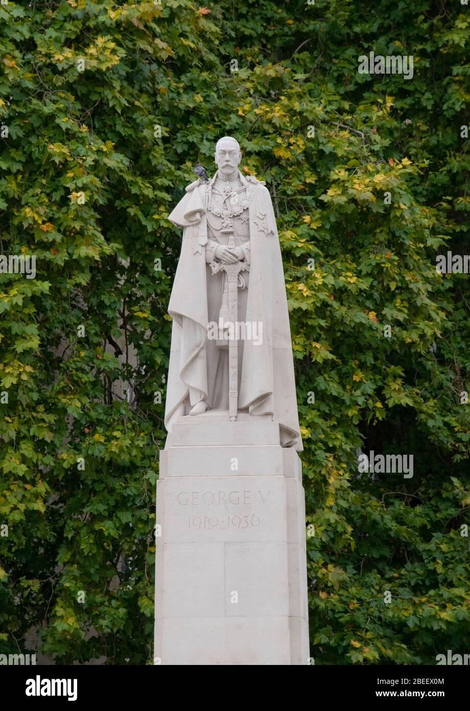 King George V statue in Westminster London Stock Photo - Alamy
