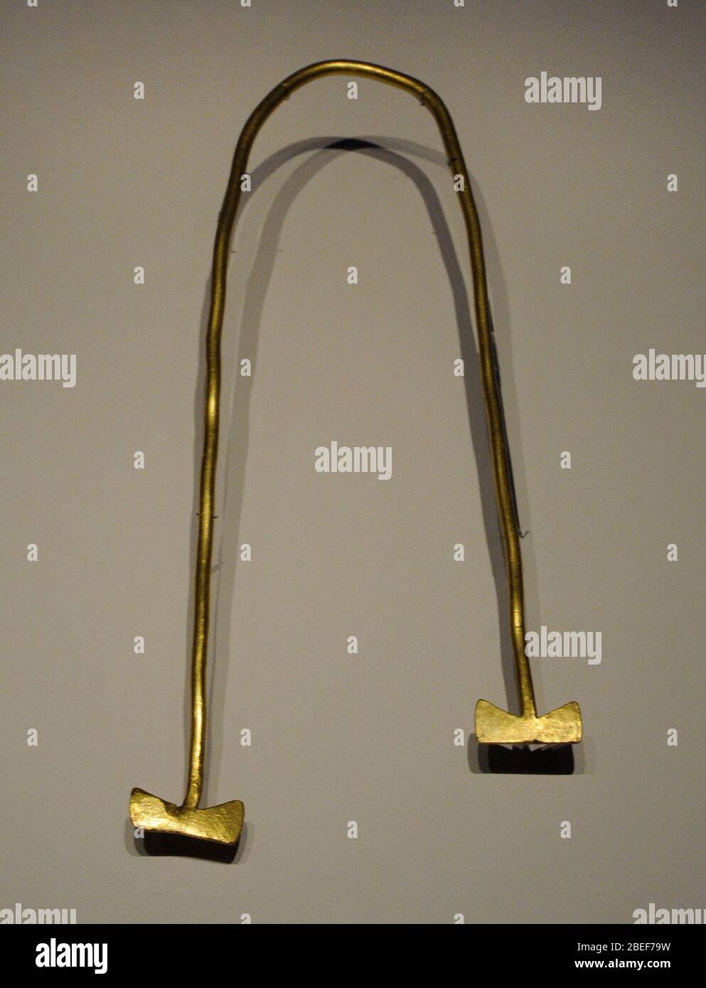 Gold torque hi-res stock photography and images - Alamy