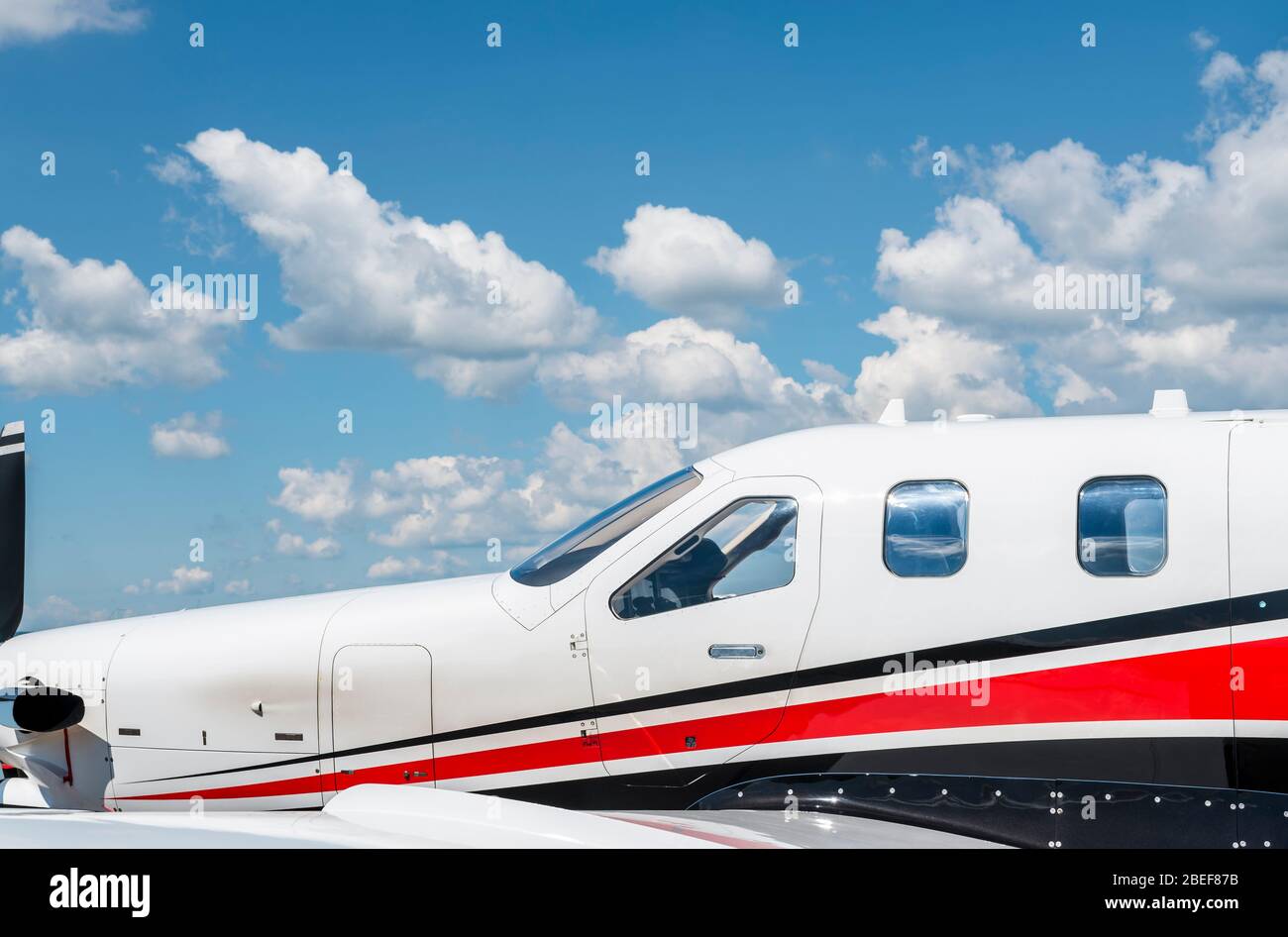 Private plane profile hi-res stock photography and images - Alamy