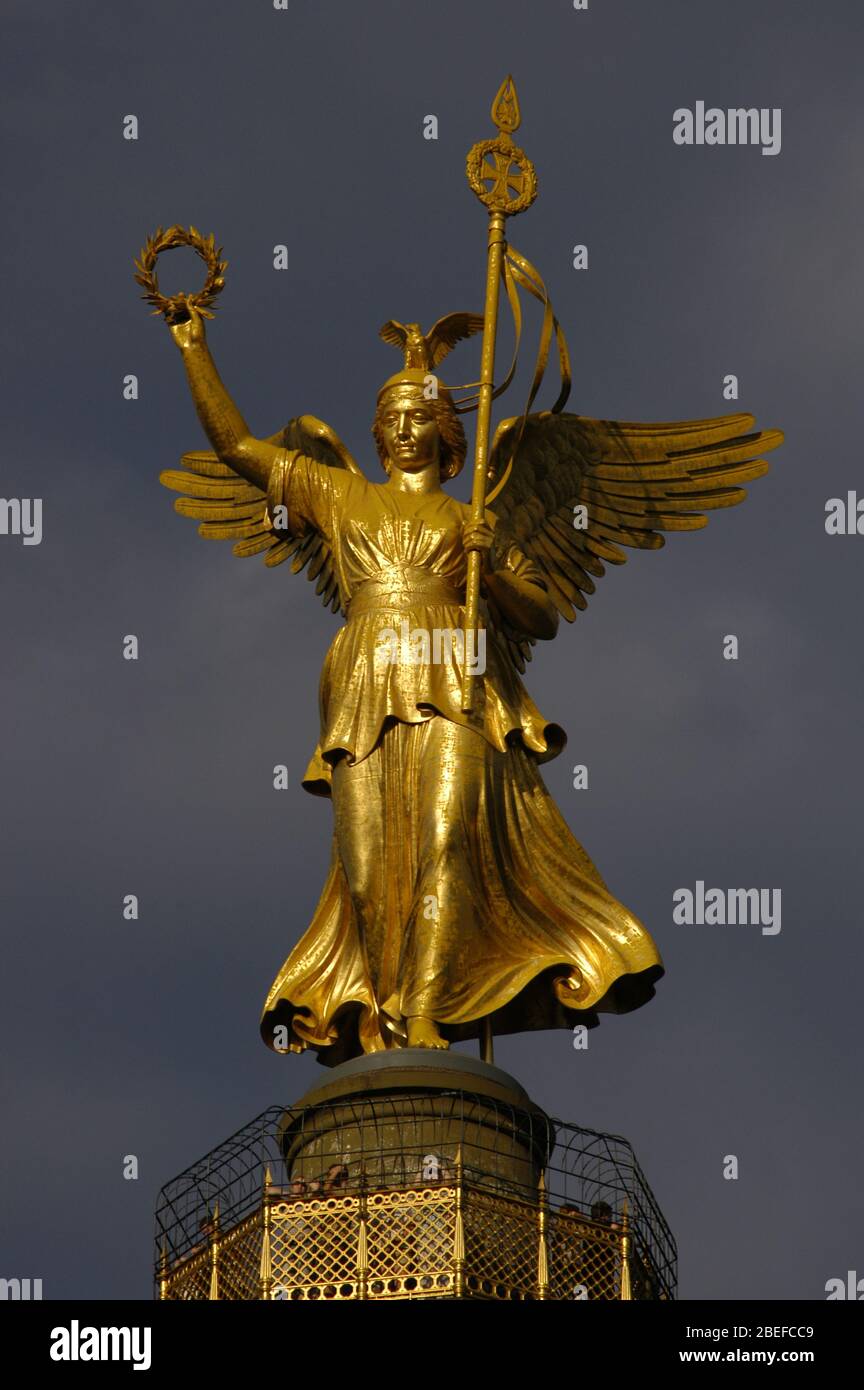 Bronze sculpture of Victoria Stock Photo - Alamy