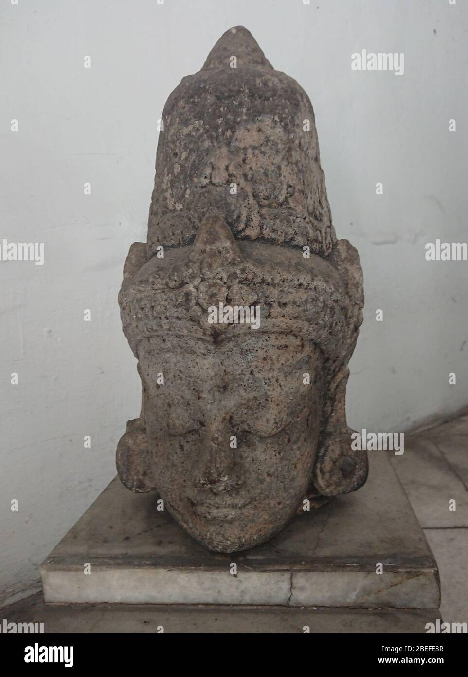 Head Statue of Deity 7514 Stock Photo - Alamy