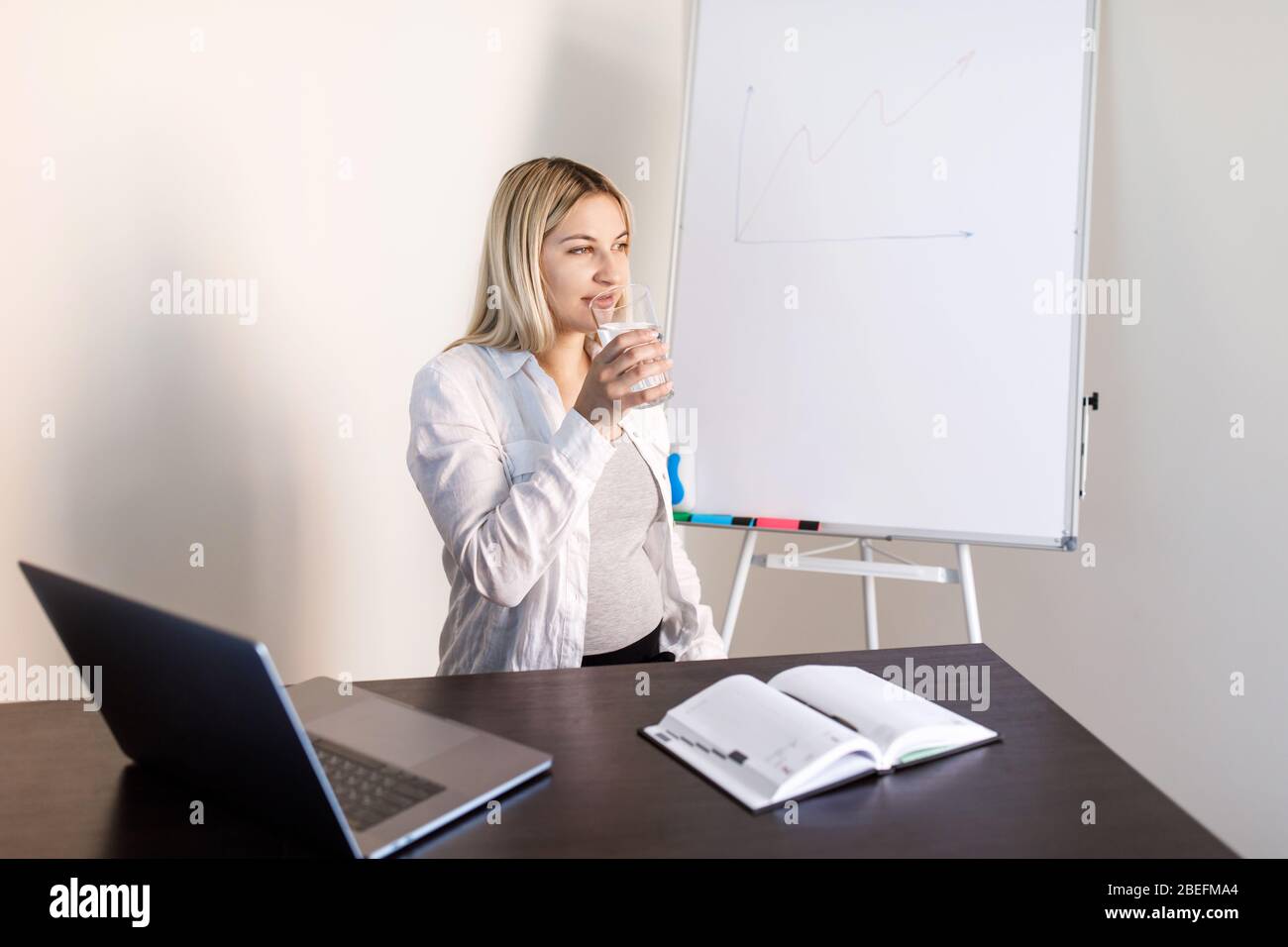Pregnant teacher classroom hi-res stock photography and images - Alamy