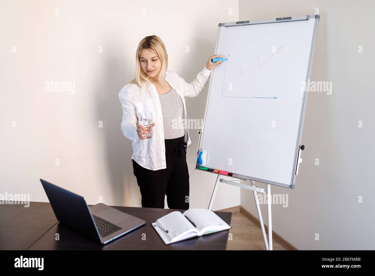 Pregnant teacher classroom hi-res stock photography and images - Alamy
